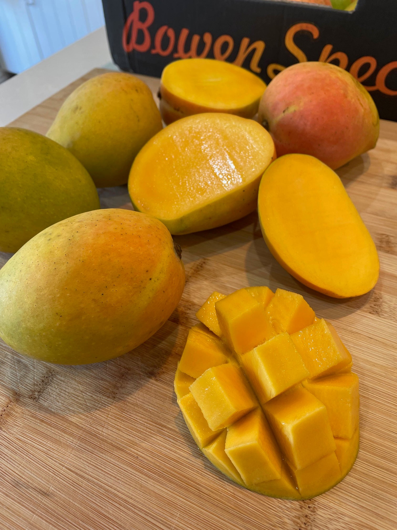 Bowen Special Mangoes - Order a tray today! – Christmas Mangoes